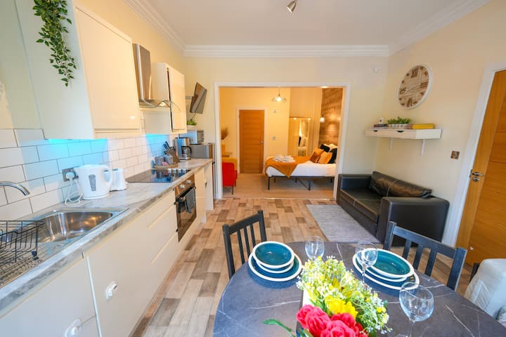 Eastbourne Stays - 1 Bedroom Apartment - Eastbourne