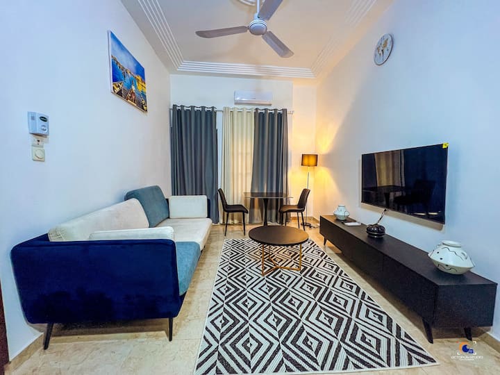 Logement Une Chambre-salon Idéal Pour Affaire - Cotonou