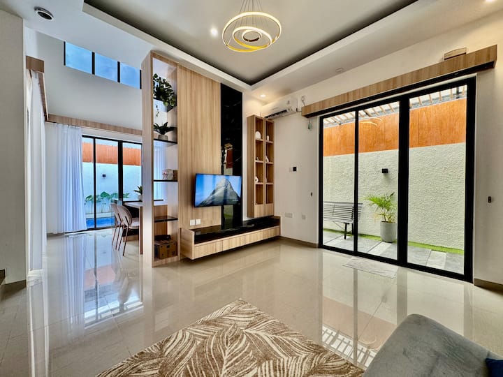 New Luxurious Penthouse Villa 3 Br Private Pool - Batam