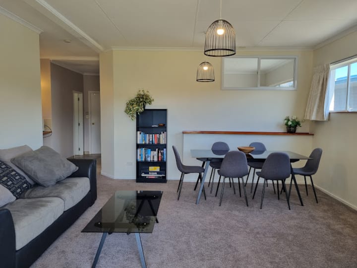 Tucked Away In Stephens Bay - Kaiteriteri