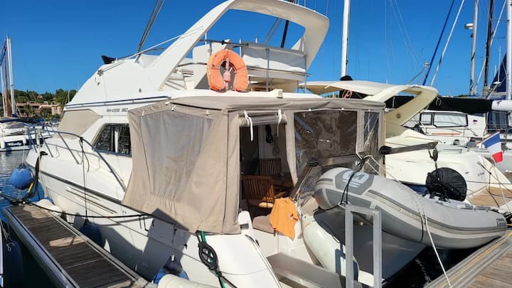 Séjour Insolite Sur Yacht Princess 360 Fly–fréjus - Saint-Raphaël