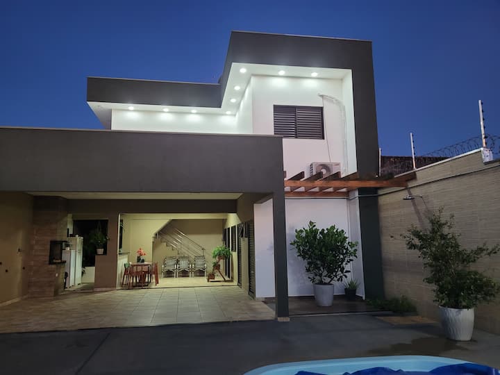 Linda Casa De Lazer Com Piscina E Churrasqueira - São José do Rio Preto