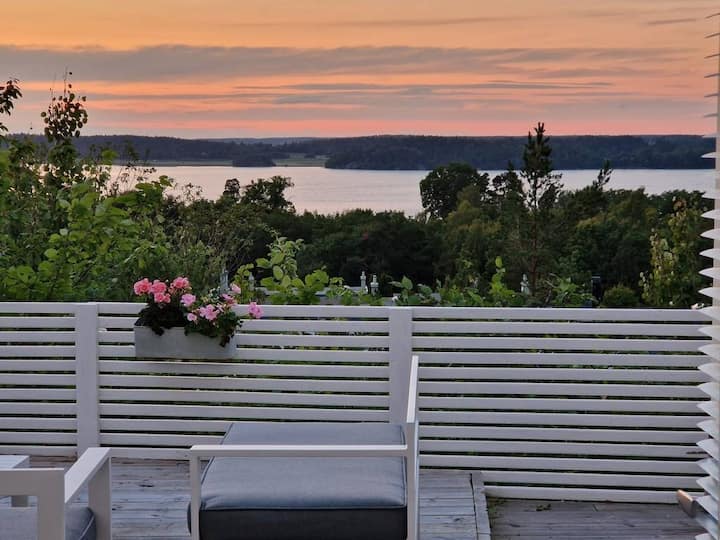 Ett Elegant Och Bekväm Hem För Avslappning - Stockholm