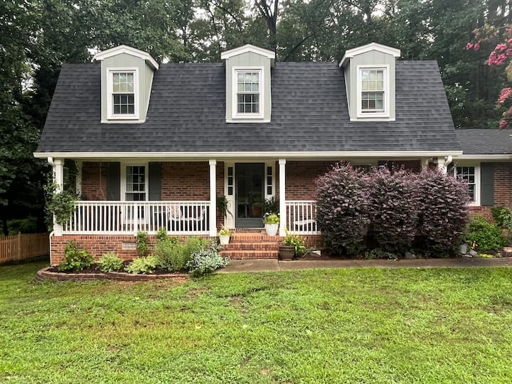 Beautiful Retreat Minutes From Historic Roswell - Roswell, GA