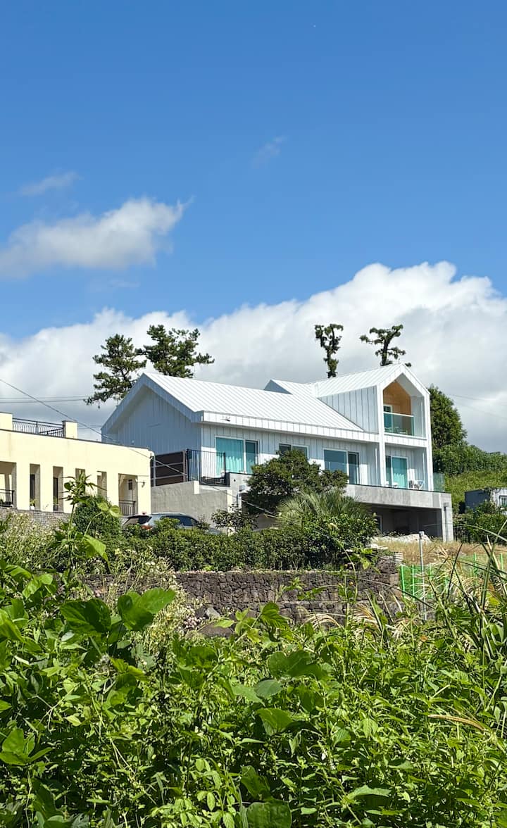 Luxury Stay With Panoramic Sea View” - Corea del Sur