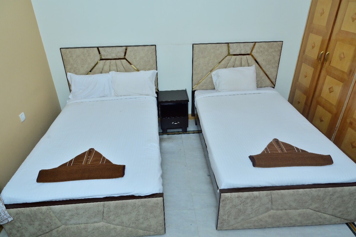 Villa de 7 dormitorios | 2 dormitorios y cocina| Apartamento de 1 ...