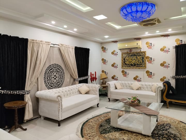 Garden City Luxury House 1.5 Kanal - Islamabad