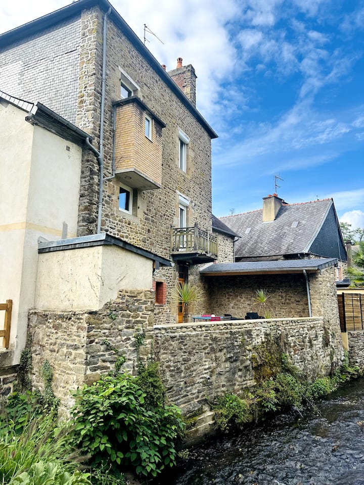 Maison 16 Personnes - Cité Médiévale Fougères - Fougères