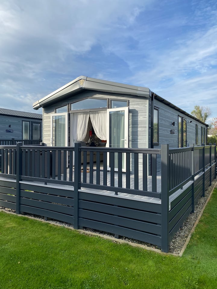 Padstow Serenity Lodge At Padstow Holiday Village - Padstow