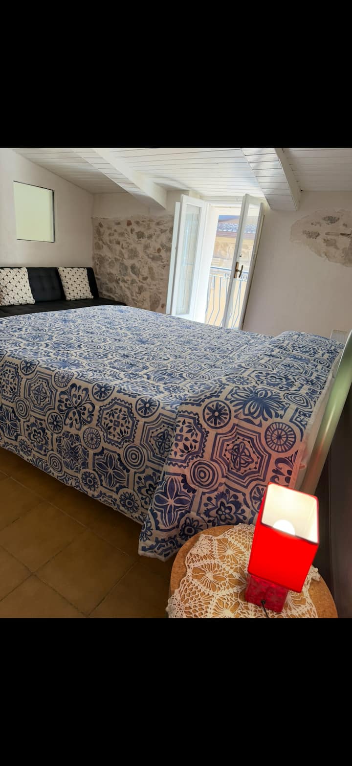 Assapora Il Fascino Genuino Di Un Borgo Antico - Soverato