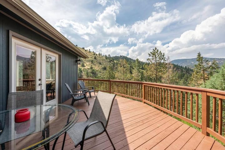 Sodacreek Lookout • .3 Mi To I-70 • W/ Sauna - Idaho Springs, CO