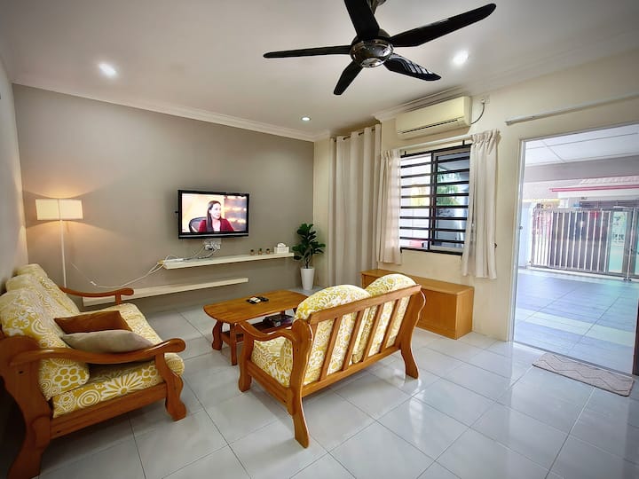 Cosy Jawa Stay - Kuantan