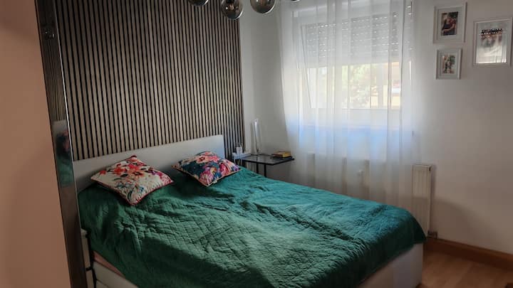 Ruhige, Gepflegte 2-zimmer Wohnung - München