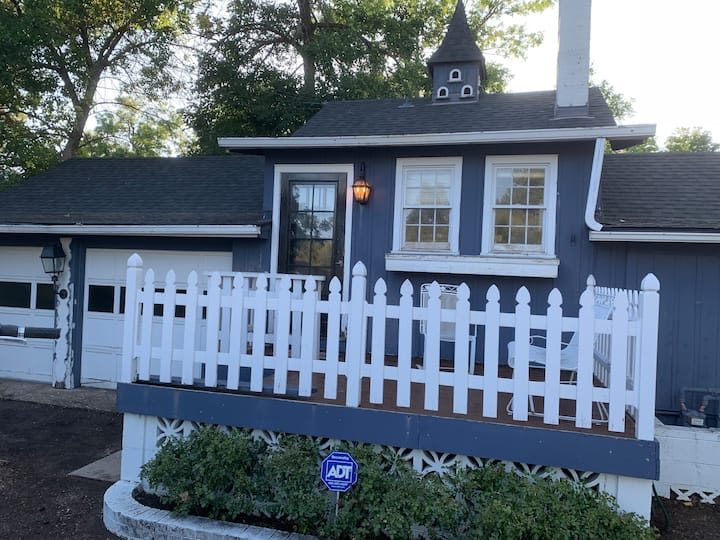 Downtown Littleton Cottage - Littleton, CO