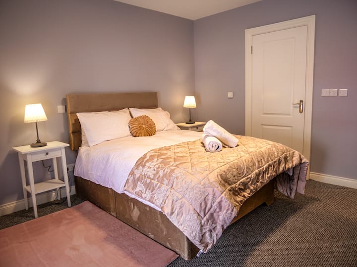 The Mall Townhouse - Dingle Town Centre - Dingle