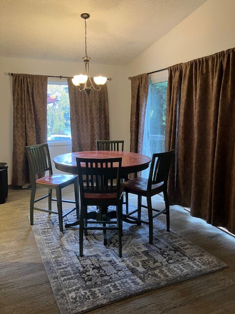 Susitna room:Queen bed - Houses for Rent in Anchorage, Alaska, United ...