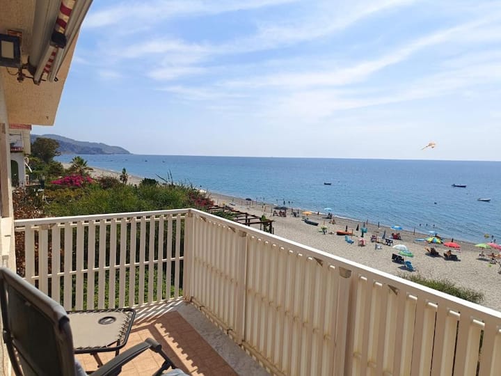 Affitto Casa Con Affaccio Sul  Mare A Bova Marina - Bova Marina