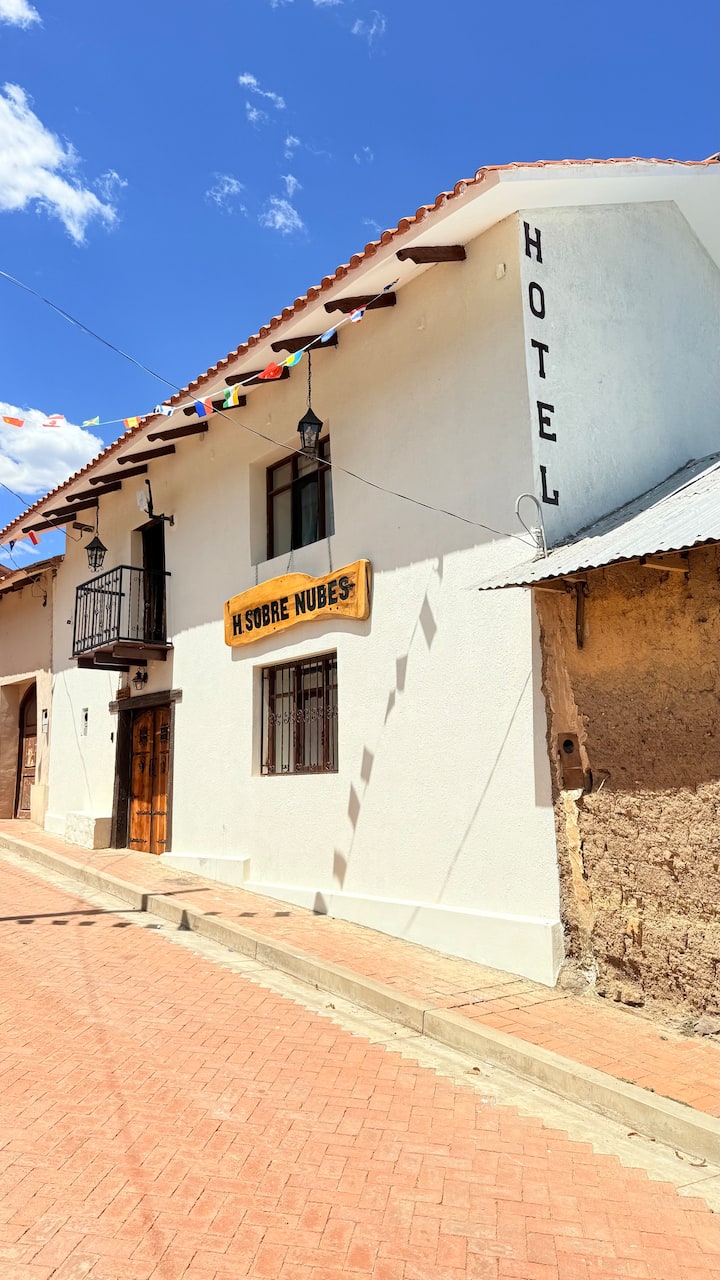 H. Sobre Nubes Located In Carasi Potosi Bolivia - ボリビア