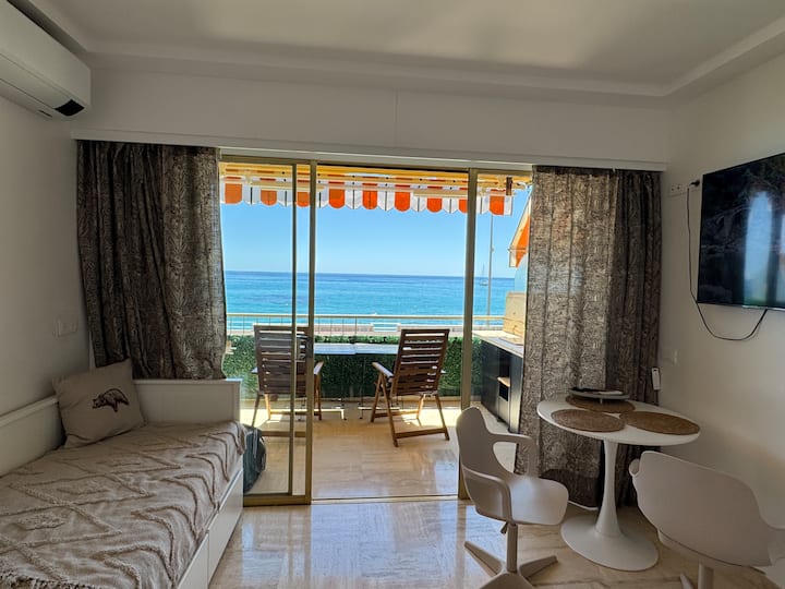 Sea View, Facing The Beach, Ac, Terrace, Pool - Menton