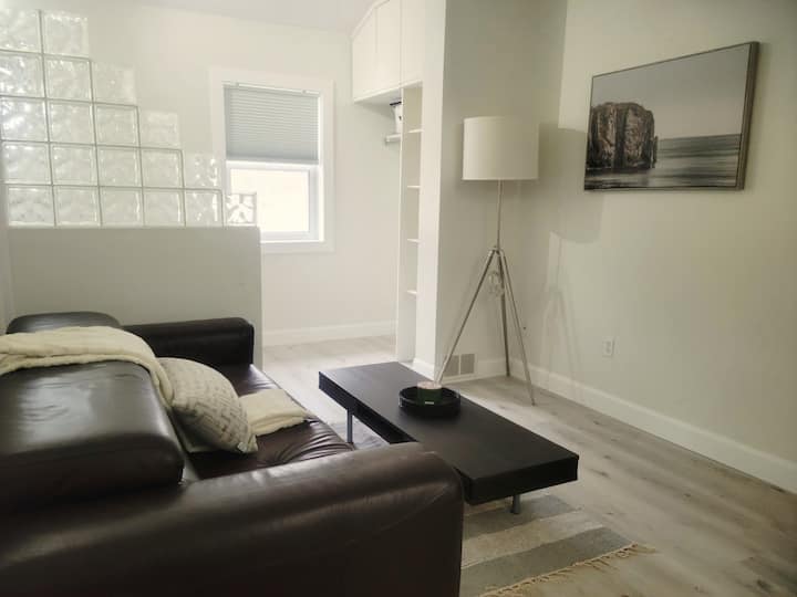 Walk To Elora Mill | Private 1 Bdr Suite+parking - Fergus