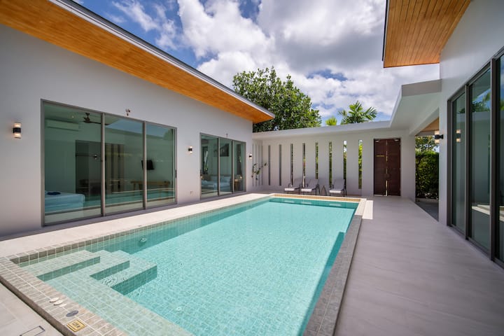 A1# 4-bedroompool Villa |Large Tropical Community - Karon Beach
