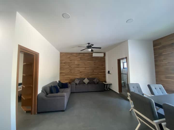 Residencia En Burgos - Cuernavaca