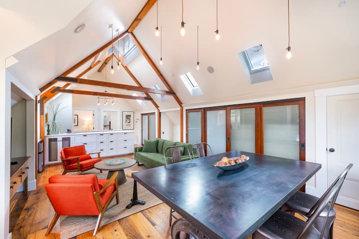 Healdsburg Luxe Carriage House 5 Min To Square! - Healdsburg, CA