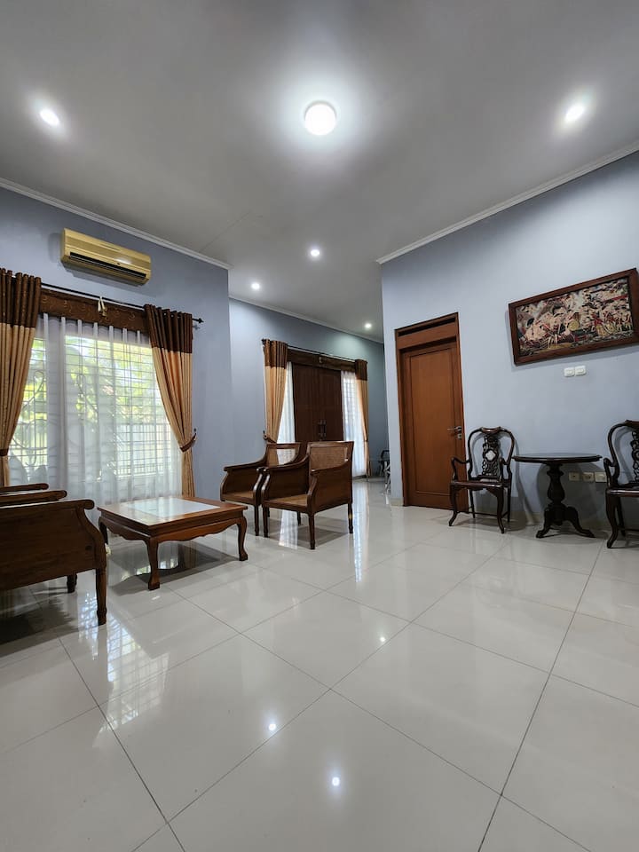 Rumah Nyaman Dekat Ums Untuk Keluarga Wisuda - Surakarta