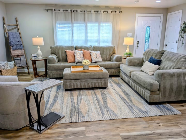 Serenity Luxury Stay - Family & Business Travel - Knoxville, TN