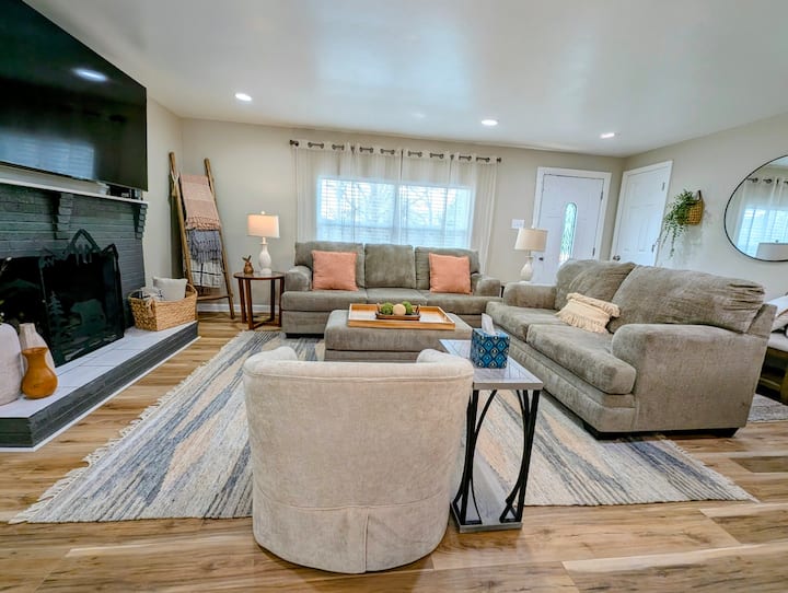 Comfy Open-concept Near Downtown Knoxville - Knoxville, TN