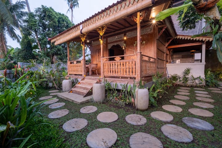 Keliki Kawan
Umah Merta Kayu - Bali