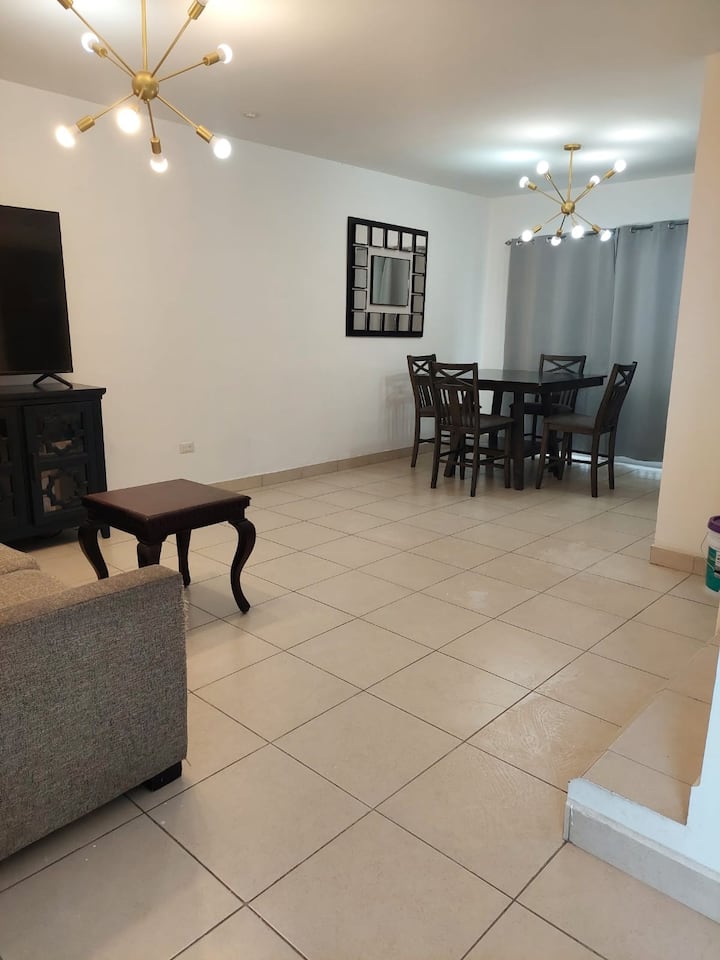 Casa En Fraccionamiento Privado - Saltillo