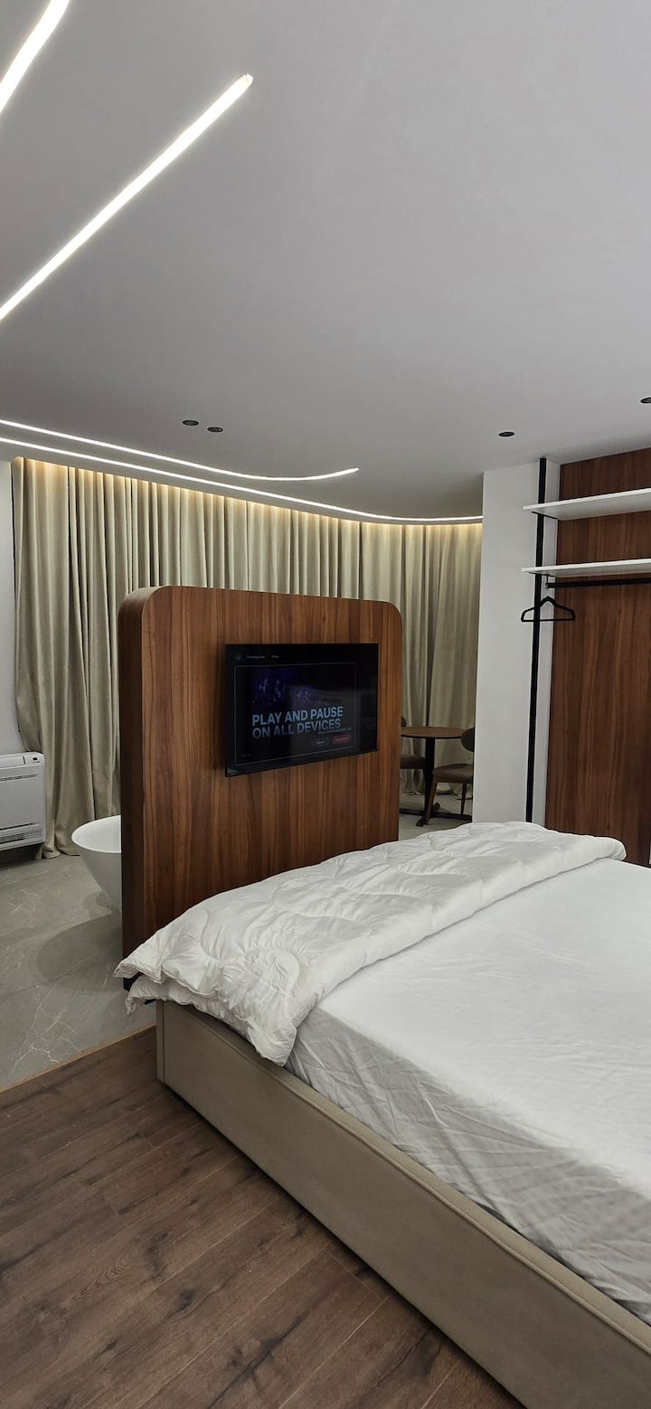 Stay-five-skanderbeg Square Brand New Studios - Tirana