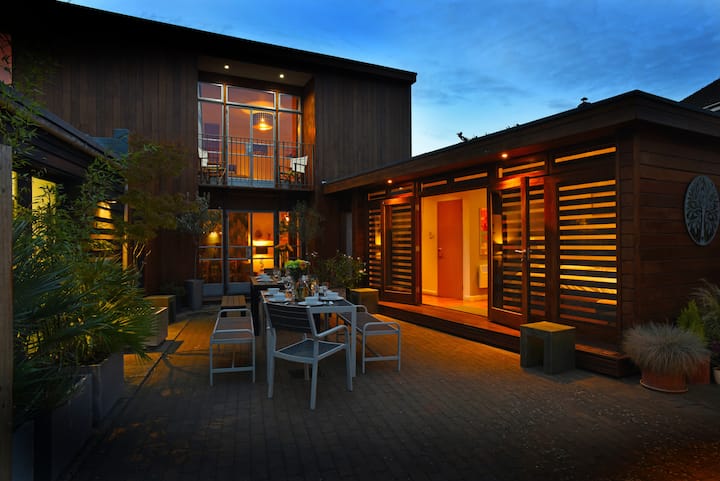 Iconic Old Fire Station | Group Complex | 3 Homes - Canterbury