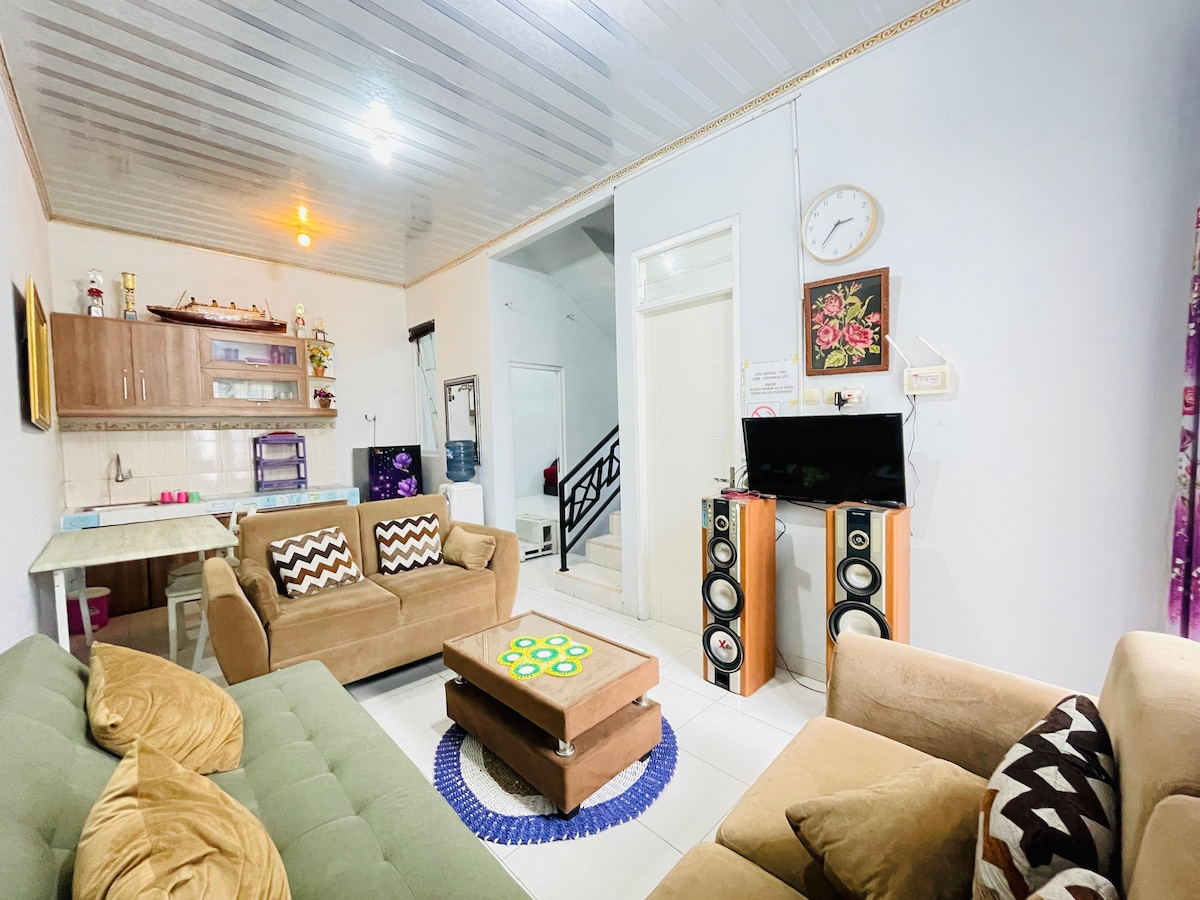 Villa Galink 3 bedroom pool sharing - Houses for Rent in Cipanas, West ...