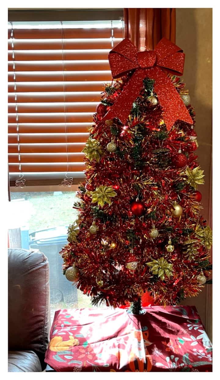 Deluxe Cabin On Pond Sleeps 4 ~Wi-fi ~Smart Tv~pet - Louisiana