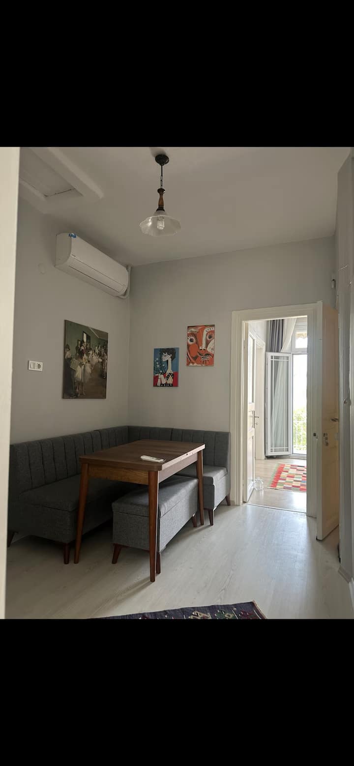 Remzi Bey Apartmentt - Istanbul