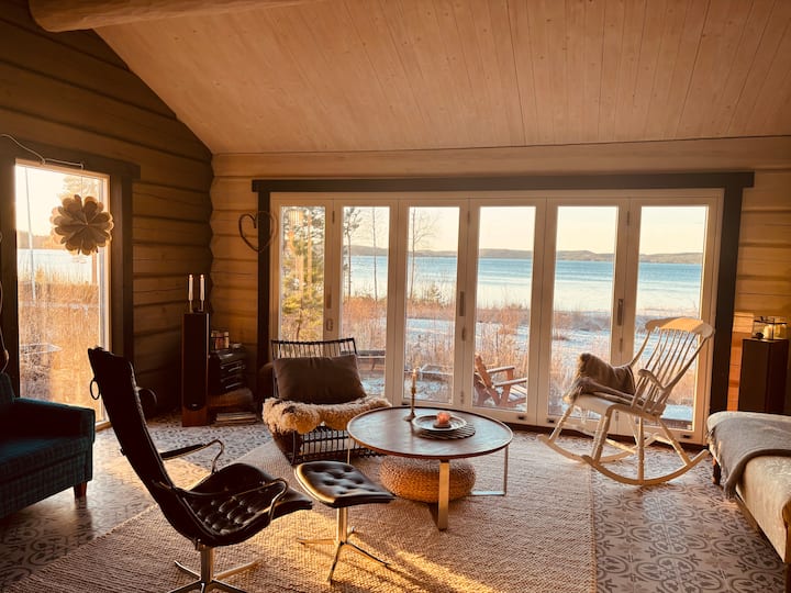 Underbar Timmerstuga Vid Järnsjön - Årjäng