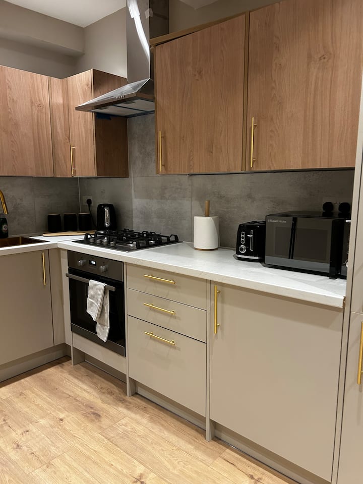 Luxurious Apartment - Discount For Long Stays - Harrow