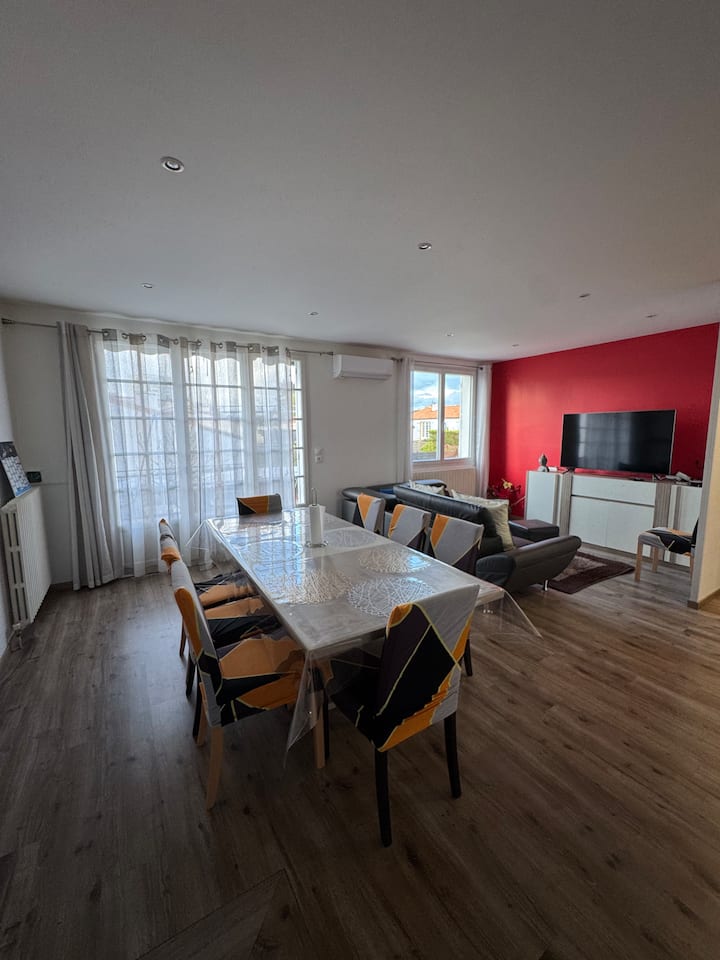 Maison 2 Chambres • Lumineux • Netflix + Wifi - Cholet