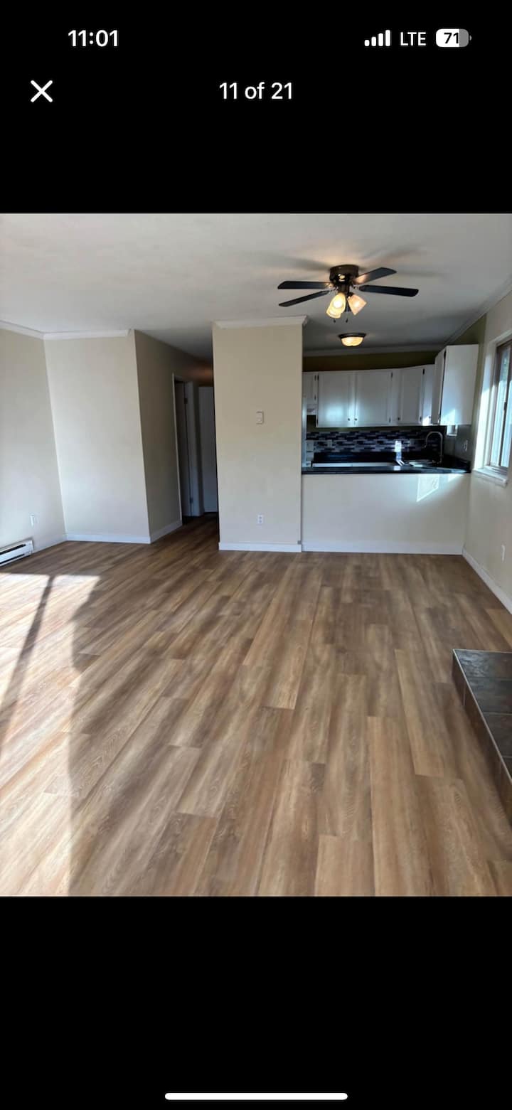 Bright &Renovated 3-bed Townhouse In Port Alberni - Port Alberni