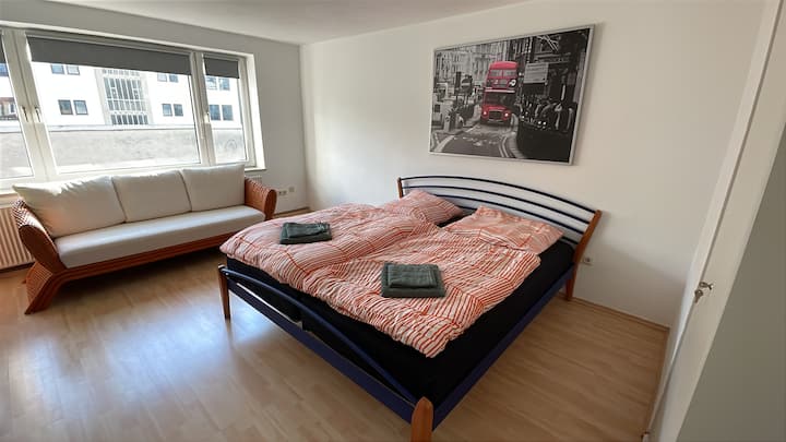 Große, Zentrale 3 Zimmer Wohnung - Neubiberg