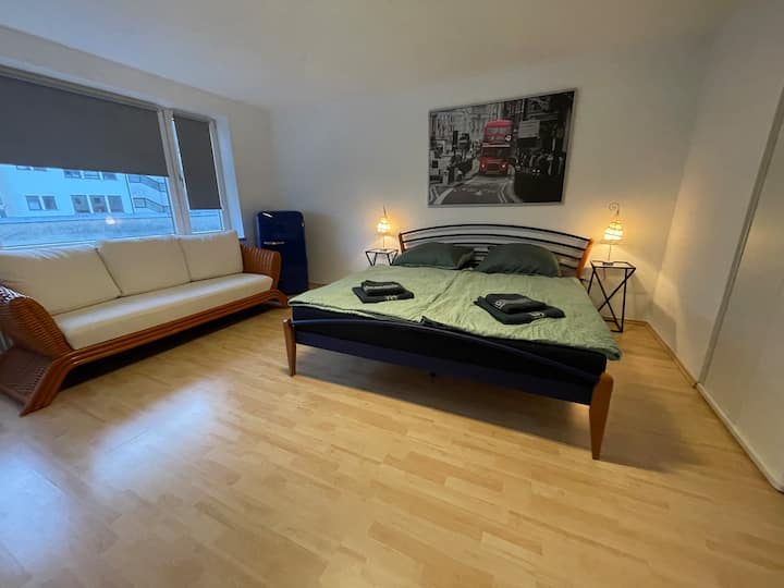 Große, Zentrale 3 Zimmer Wohnung - Munich