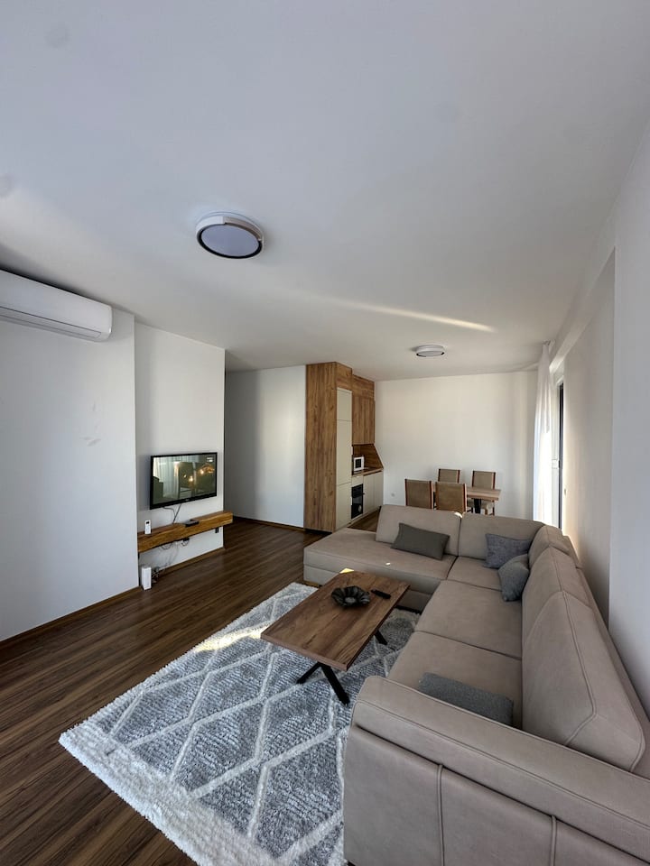 Penthouse - Macedonia del Norte