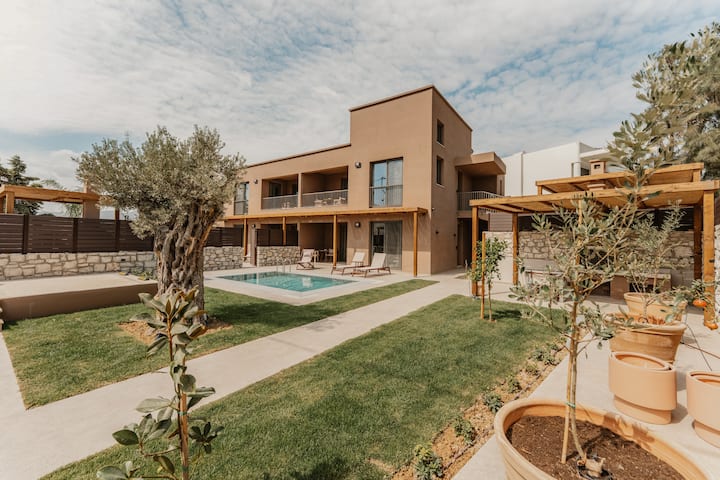 Suite Elaia With Pool And Garden Next To Heraklion - Iraklion