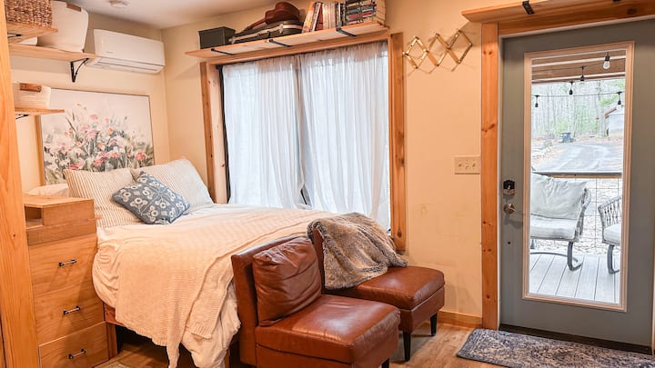Wyldewood | Deep Woods, Full Kitchen, Fire Pit - West Virginia