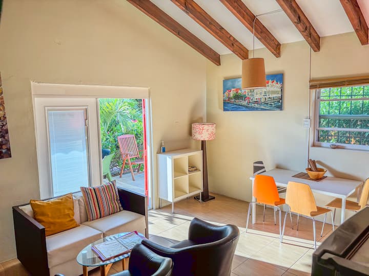 Advantage Apartments - 2 Br/ 6 Guests - Curaçao