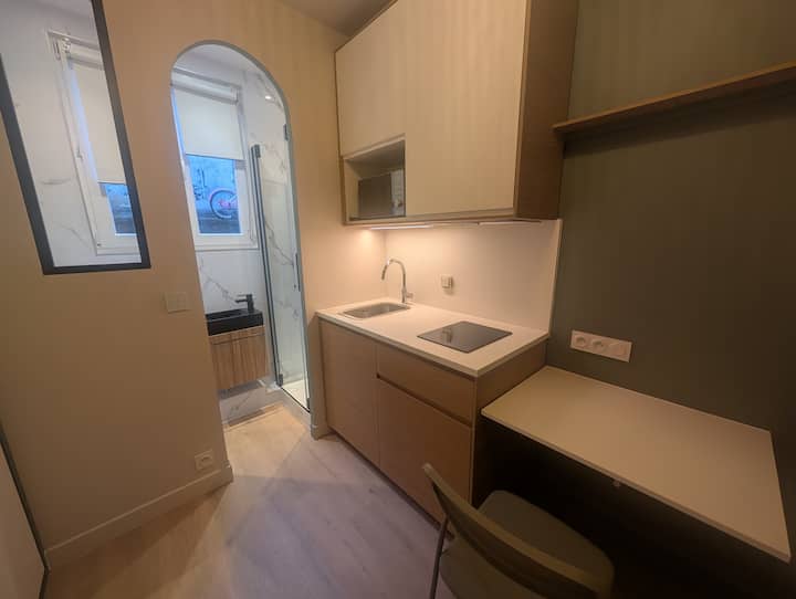 Petit Et Mignon Près De Louise Michel - Levallois-Perret