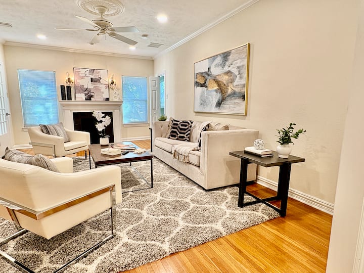 Two Bedroom University Park Upstairs Luxury Duplex - White Rock - Dallas