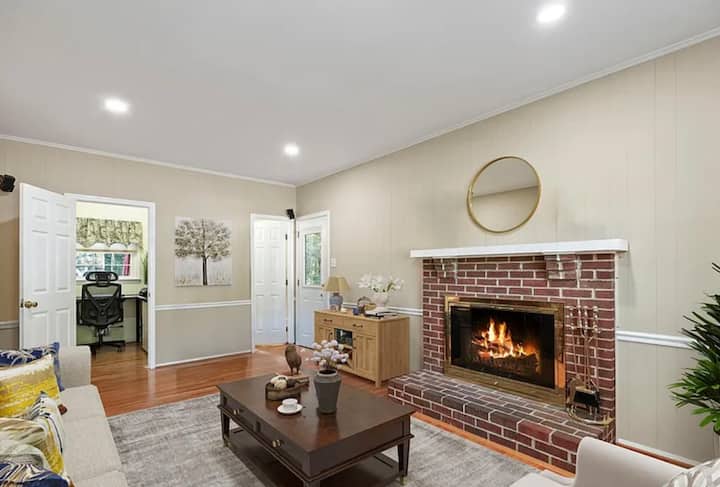 2 Renters Needed, 1 Share Bathroom In The Hallway - Woodbridge, VA